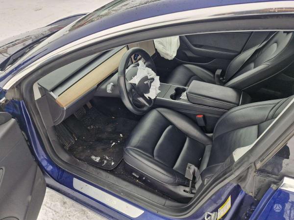 Zils Tesla Model 3 2019 Marijampole, ar dzinēja tilpumu 0.00 L un nobraukumu 172 tūkst. km par 9300 €, foto 9 vietnē AUTOMOTO.COM.LV