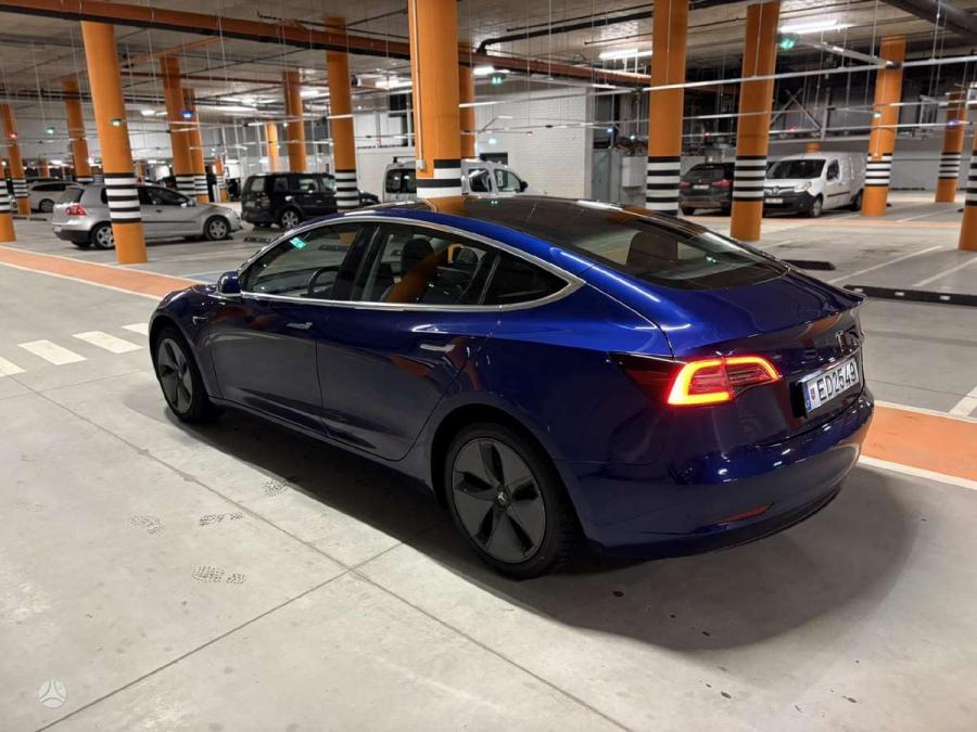 Zils Tesla Model 3 2019 Viļņa, ar dzinēja tilpumu 0.00 L un nobraukumu 197 tūkst. km par 13850 €, foto 2 vietnē AUTOMOTO.COM.LV