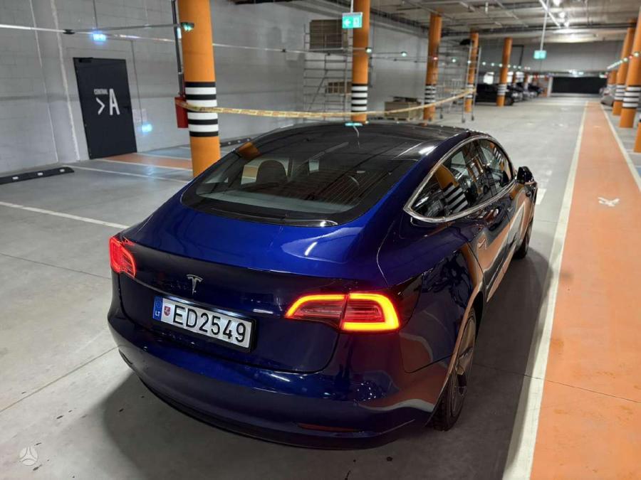 Zils Tesla Model 3 2019 Viļņa, ar dzinēja tilpumu 0.00 L un nobraukumu 197 tūkst. km par 13850 €, foto 3 vietnē AUTOMOTO.COM.LV