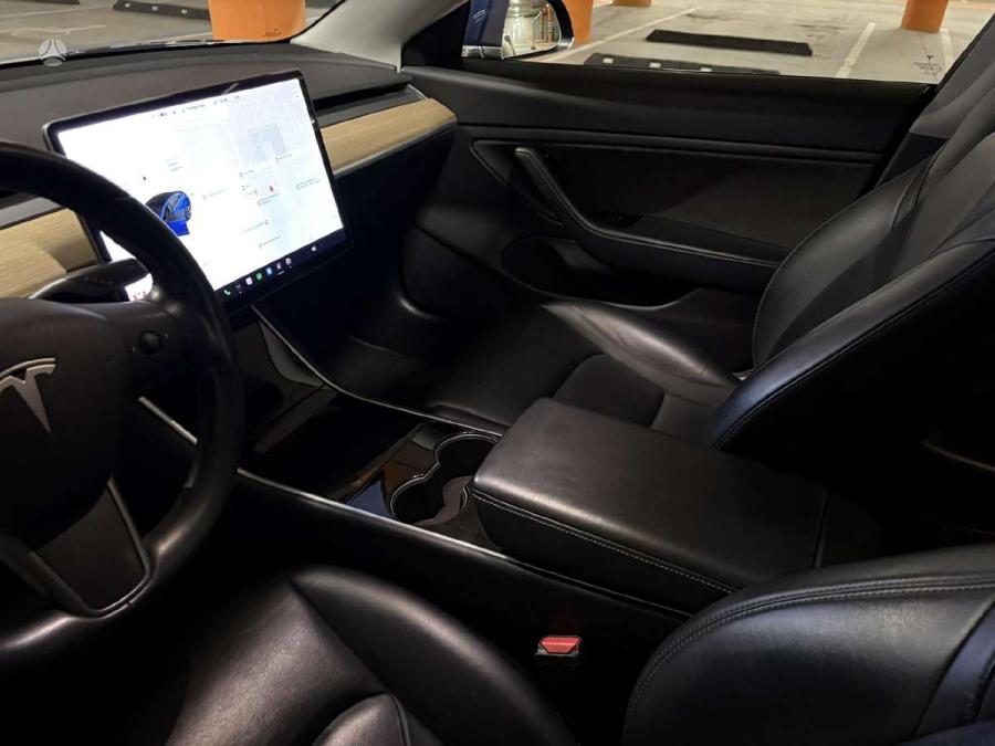 Zils Tesla Model 3 2019 Viļņa, ar dzinēja tilpumu 0.00 L un nobraukumu 197 tūkst. km par 13850 €, foto 21 vietnē AUTOMOTO.COM.LV