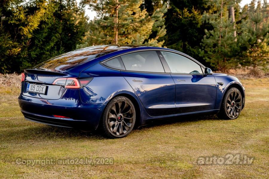 Blue Tesla Model 3 2019 in Parnu, with an engine capacity of 0.00 L and mileage of 86 thousand km for 22500 €, photo 1 on AUTOMOTO.COM.LV