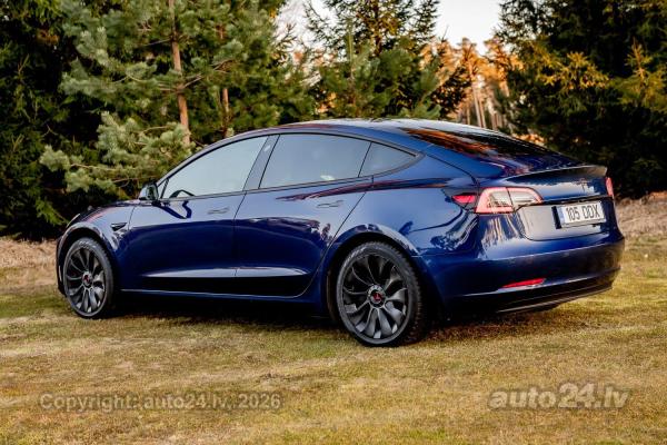 Blue Tesla Model 3 2019 in Parnu, with an engine capacity of 0.00 L and mileage of 86 thousand km for 22500 €, photo 3 on AUTOMOTO.COM.LV