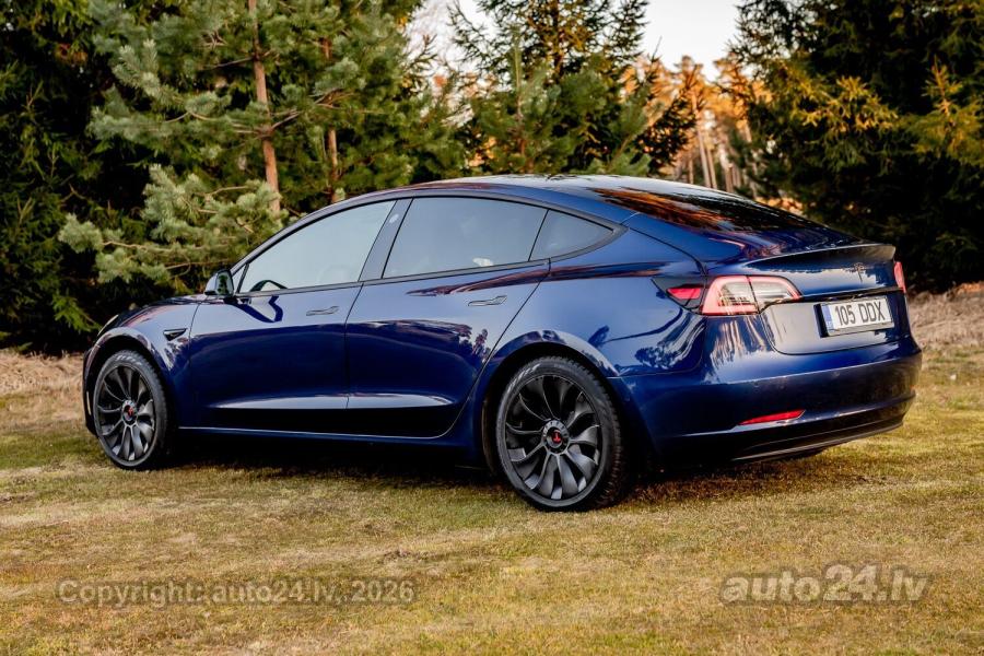 Blue Tesla Model 3 2019 in Parnu, with an engine capacity of 0.00 L and mileage of 86 thousand km for 22500 €, photo 4 on AUTOMOTO.COM.LV
