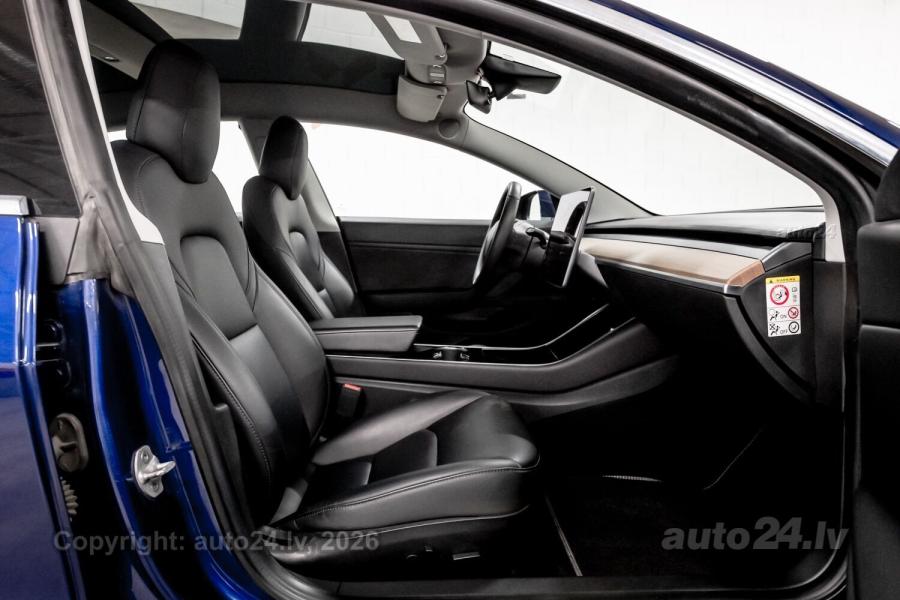 Zils Tesla Model 3 2019 Pērnava, ar dzinēja tilpumu 0.00 L un nobraukumu 169 tūkst. km par 16990 €, foto 12 vietnē AUTOMOTO.COM.LV