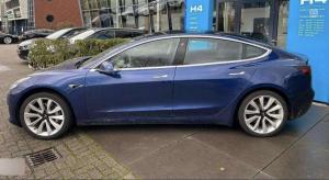 Blue Tesla Model 3 2019 in Silute, with an engine capacity of 0.00 L and mileage of 190 thousand km for 17900 €, photo 6 on AUTOMOTO.COM.LV
