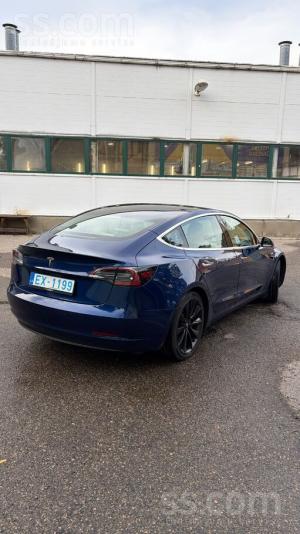Zils Tesla Model 3 2019 Ogre, ar dzinēja tilpumu 0.00 L un nobraukumu 107 tūkst. km par 20500 €, foto 3 vietnē AUTOMOTO.COM.LV