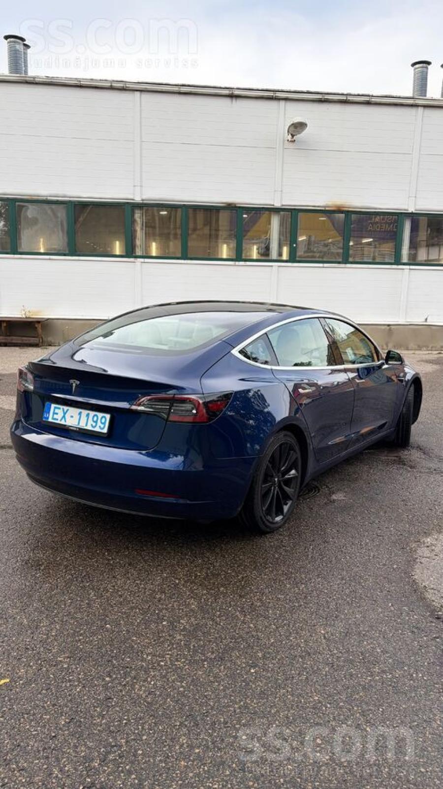 Zils Tesla Model 3 2019 Ogre, ar dzinēja tilpumu 0.00 L un nobraukumu 107 tūkst. km par 20500 €, foto 3 vietnē AUTOMOTO.COM.LV
