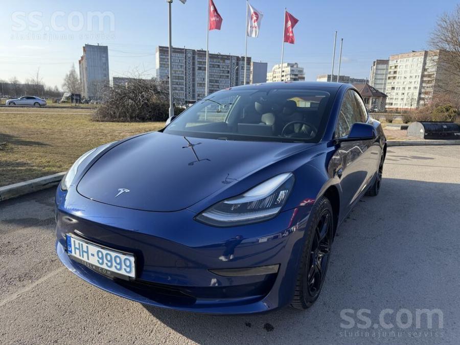 Zils Tesla Model 3 2019 Rīga, ar dzinēja tilpumu 0.00 L un nobraukumu 250 tūkst. km par 16800 €, foto 1 vietnē AUTOMOTO.COM.LV