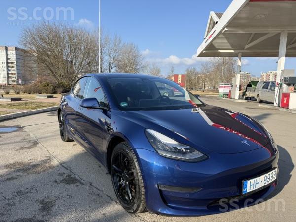 Синий Тесла Модель 3 2019 в Рига, объемом двигателя 0.00 л и пробегом 250 тыс. км за 16800 €, фото 3 на AUTOMOTO.COM.LV
