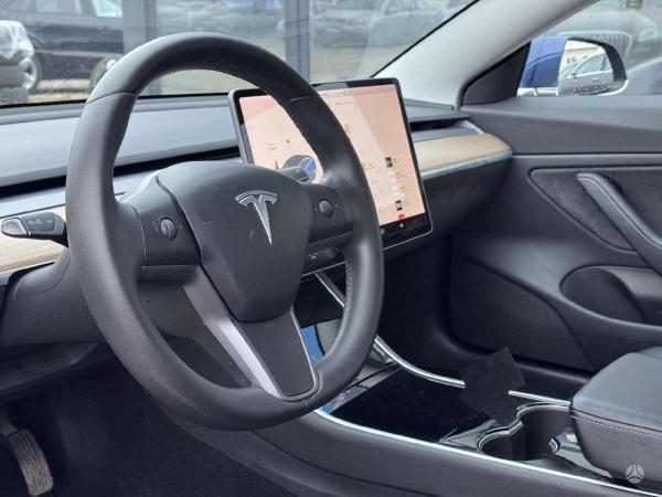 Zils Tesla Model 3 2020 Viļņa, ar dzinēja tilpumu 0.00 L un nobraukumu 182 tūkst. km par 18950 €, foto 10 vietnē AUTOMOTO.COM.LV