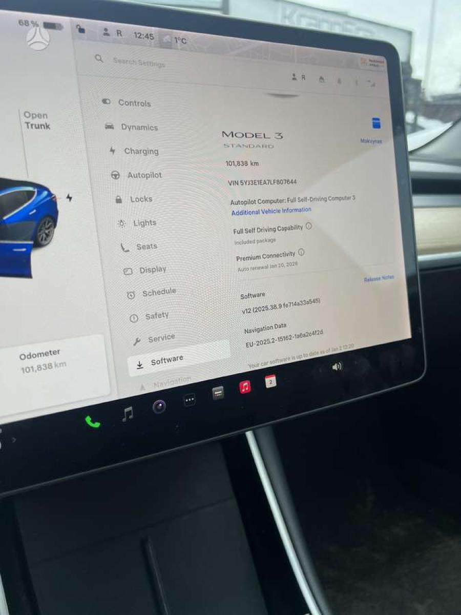 Blue Tesla Model 3 2020 in Kaunas, with an engine capacity of 0.00 L and mileage of 102 thousand km for 16990 €, photo 8 on AUTOMOTO.COM.LV