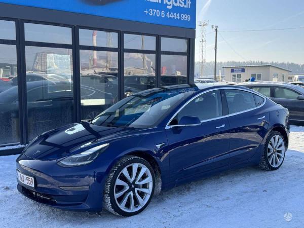 Zils Tesla Model 3 2020 Viļņa, ar dzinēja tilpumu 0.00 L un nobraukumu 182 tūkst. km par 18950 €, foto 1 vietnē AUTOMOTO.COM.LV
