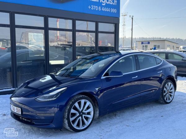 Zils Tesla Model 3 2020 Viļņa, ar dzinēja tilpumu 0.00 L un nobraukumu 182 tūkst. km par 18950 €, foto 1 vietnē AUTOMOTO.COM.LV