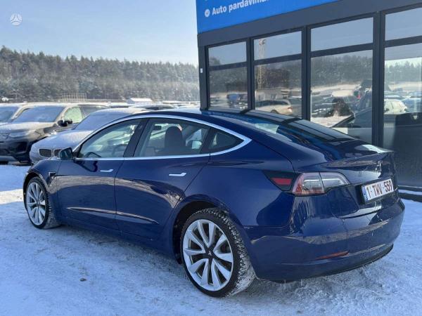 Zils Tesla Model 3 2020 Viļņa, ar dzinēja tilpumu 0.00 L un nobraukumu 182 tūkst. km par 18950 €, foto 3 vietnē AUTOMOTO.COM.LV