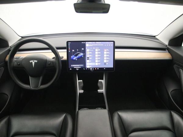 Zils Tesla Model 3 2020 Viļņa, ar dzinēja tilpumu 0.00 L un nobraukumu 161 tūkst. km par 18699 €, foto 2 vietnē AUTOMOTO.COM.LV