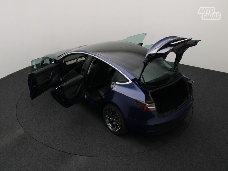 Blue Tesla Model 3 2020 in Vilnius, with an engine capacity of 0.00 L and mileage of 161 thousand km for 18699 €, photo 13 on AUTOMOTO.COM.LV
