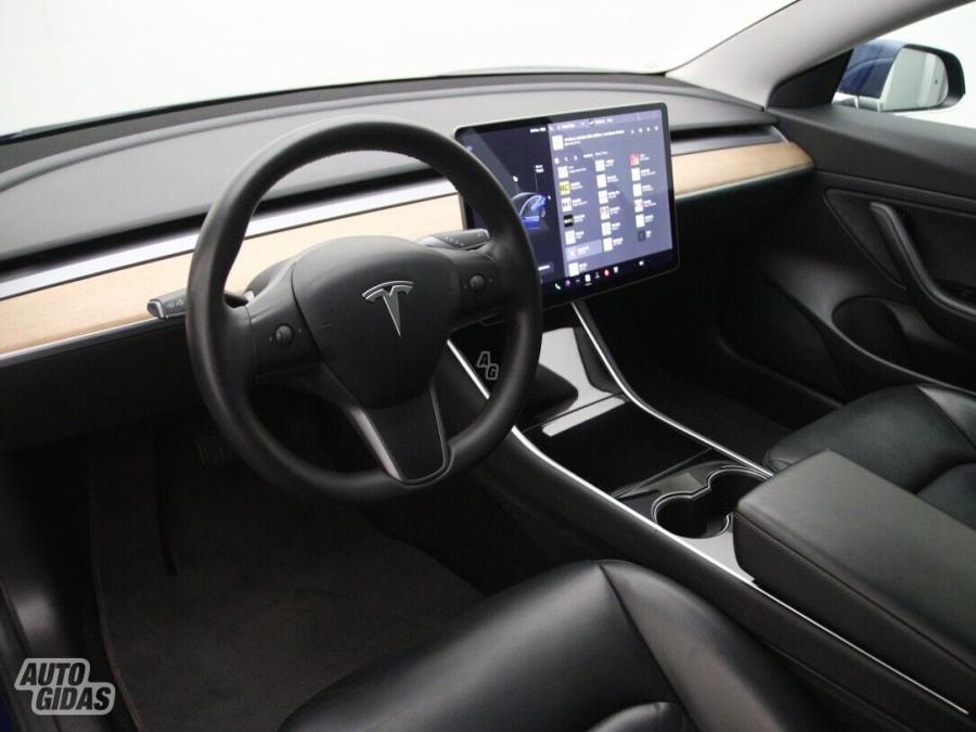 Blue Tesla Model 3 2020 in Vilnius, with an engine capacity of 0.00 L and mileage of 161 thousand km for 18699 €, photo 16 on AUTOMOTO.COM.LV