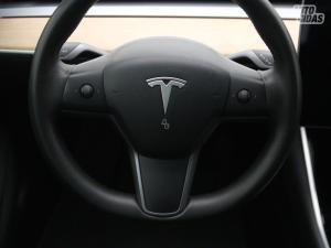 Blue Tesla Model 3 2020 in Vilnius, with an engine capacity of 0.00 L and mileage of 161 thousand km for 18699 €, photo 18 on AUTOMOTO.COM.LV