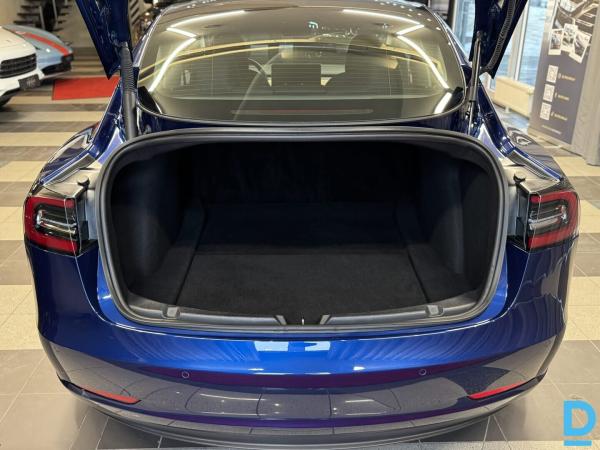 Blue Tesla Model 3 2020 in Marupe, with an engine capacity of 0.00 L and mileage of 103 thousand km for 24990 €, photo 2 on AUTOMOTO.COM.LV