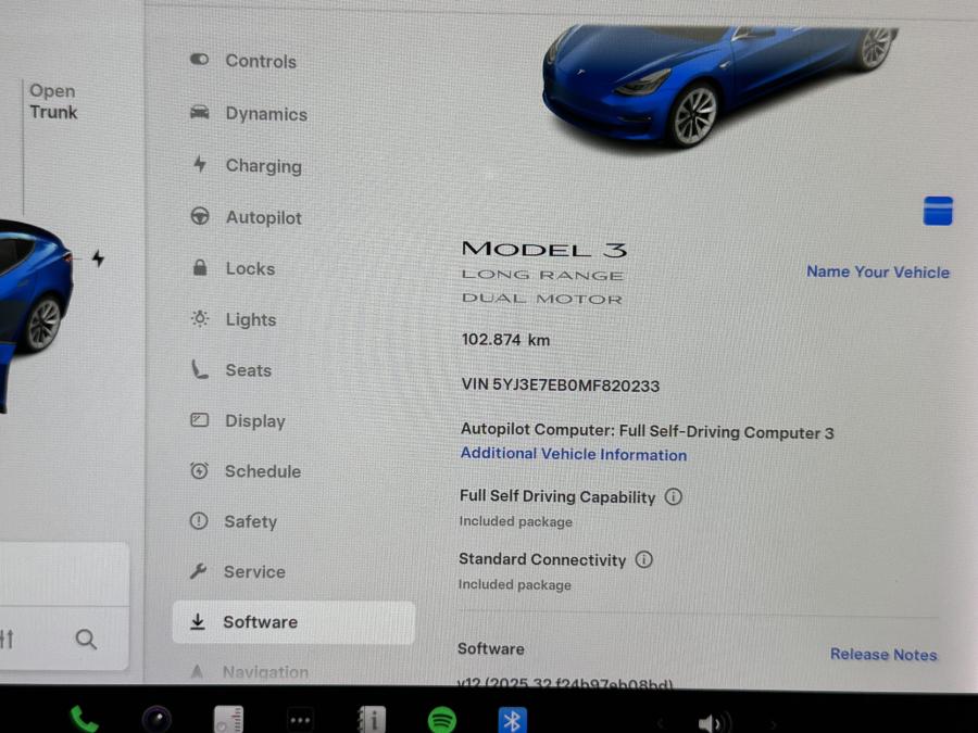 Blue Tesla Model 3 2020 in Riga, with an engine capacity of 0.00 L and mileage of 103 thousand km for 26990 €, photo 23 on AUTOMOTO.COM.LV