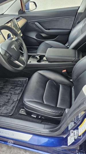 Blue Tesla Model 3 2020 in Vilnius, with an engine capacity of 0.00 L and mileage of 173 thousand km for 19990 €, photo 8 on AUTOMOTO.COM.LV