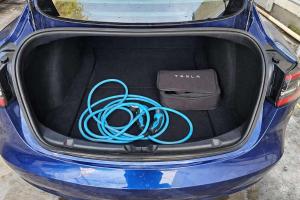 Blue Tesla Model 3 2020 in Vilnius, with an engine capacity of 0.00 L and mileage of 173 thousand km for 19990 €, photo 20 on AUTOMOTO.COM.LV