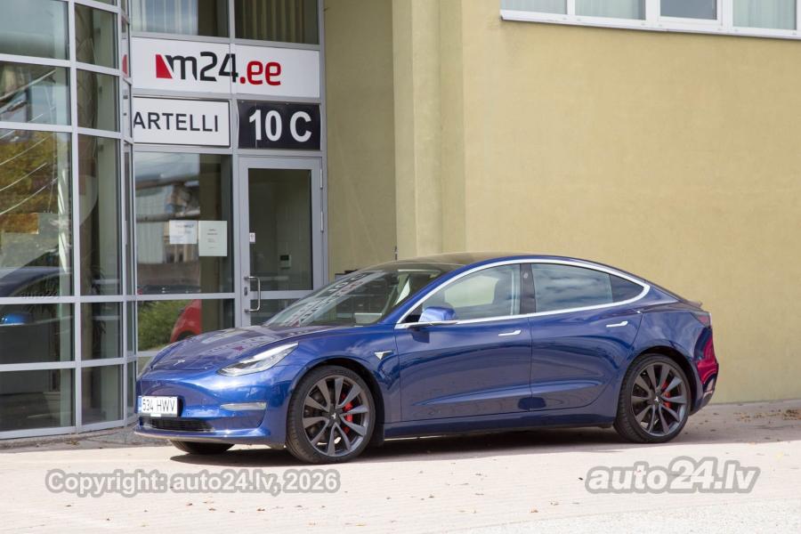 Blue Tesla Model 3 2020 in Tallinn, with an engine capacity of 0.00 L and mileage of 62 thousand km for 24990 €, photo 6 on AUTOMOTO.COM.LV
