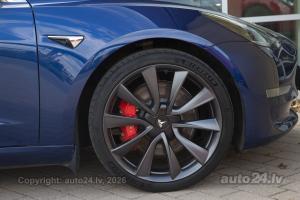 Blue Tesla Model 3 2020 in Tallinn, with an engine capacity of 0.00 L and mileage of 62 thousand km for 24990 €, photo 13 on AUTOMOTO.COM.LV