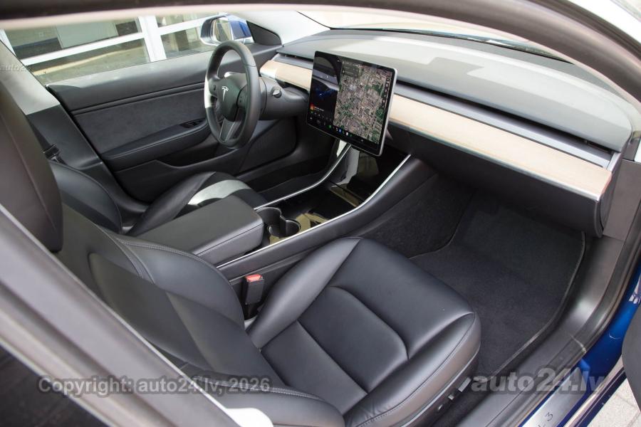 Blue Tesla Model 3 2020 in Tallinn, with an engine capacity of 0.00 L and mileage of 62 thousand km for 24990 €, photo 16 on AUTOMOTO.COM.LV