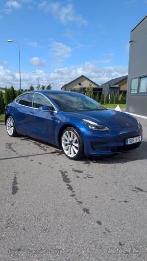 Zils Tesla Model 3 2020 Tallina, ar dzinēja tilpumu 0.00 L un nobraukumu 135 tūkst. km par 20900 €, foto  vietnē AUTOMOTO.COM.LV