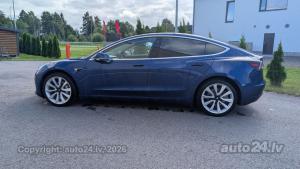 Zils Tesla Model 3 2020 Tallina, ar dzinēja tilpumu 0.00 L un nobraukumu 135 tūkst. km par 20900 €, foto 4 vietnē AUTOMOTO.COM.LV