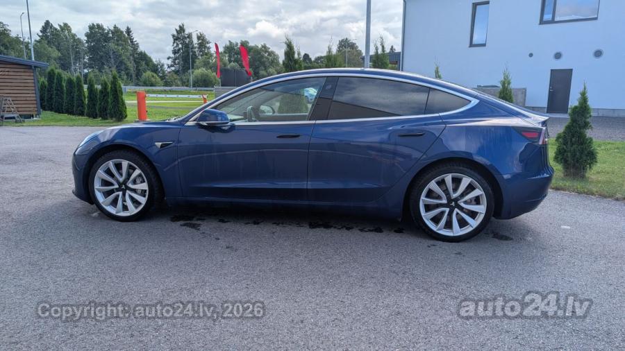 Zils Tesla Model 3 2020 Tallina, ar dzinēja tilpumu 0.00 L un nobraukumu 135 tūkst. km par 20900 €, foto 4 vietnē AUTOMOTO.COM.LV