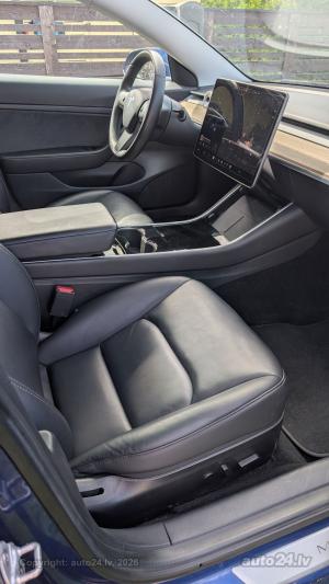 Zils Tesla Model 3 2020 Tallina, ar dzinēja tilpumu 0.00 L un nobraukumu 135 tūkst. km par 20900 €, foto 11 vietnē AUTOMOTO.COM.LV