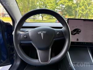 Blue Tesla Model 3 2020 in Riga, with an engine capacity of 0.00 L and mileage of 97 thousand km for 25500 €, photo 16 on AUTOMOTO.COM.LV