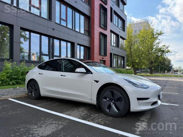 Синий Тесла Модель 3 2020 в Рига, объемом двигателя 0.00 л и пробегом 97 тыс. км за 25500 €, фото 1 на AUTOMOTO.COM.LV