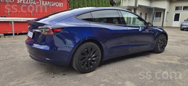 Blue Tesla Model 3 2021 in Riga, with an engine capacity of 0.00 L and mileage of 125 thousand km for 24900 €, photo 10 on AUTOMOTO.COM.LV