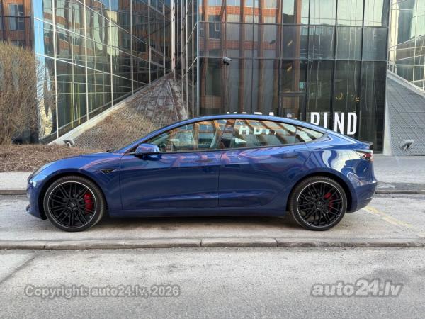 Blue Tesla Model 3 2021 in Tallinn, with an engine capacity of 0.00 L and mileage of 64 thousand km for 32000 €, photo 7 on AUTOMOTO.COM.LV