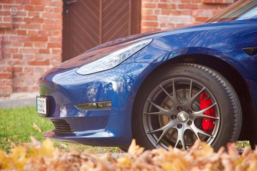 Zils Tesla Model 3 2021 Viļņa, ar dzinēja tilpumu 0.00 L un nobraukumu 112 tūkst. km par 29820 €, foto 9 vietnē AUTOMOTO.COM.LV