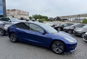Синий Тесла Модель 3 2021 в Тельшяй, объемом двигателя 0.00 л и пробегом 171 тыс. км за 20490 €, фото 3 на AUTOMOTO.COM.LV
