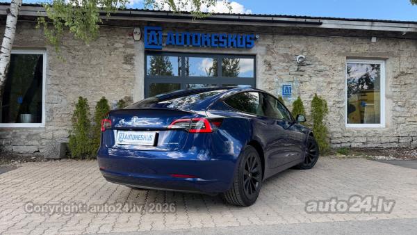 Zils Tesla Model 3 2021 Tallina, ar dzinēja tilpumu 0.00 L un nobraukumu 79 tūkst. km par 30490 €, foto 2 vietnē AUTOMOTO.COM.LV
