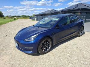Blue Tesla Model 3 2021 in Panevezys, with an engine capacity of 0.00 L and mileage of 553 thousand km for 8900 €, photo  on AUTOMOTO.COM.LV