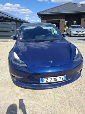 Blue Tesla Model 3 2021 in Panevezys, with an engine capacity of 0.00 L and mileage of 553 thousand km for 8900 €, photo 3 on AUTOMOTO.COM.LV