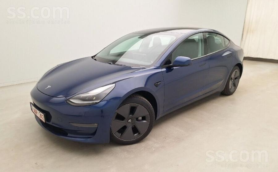 Blue Tesla Model 3 2021 in Riga, with an engine capacity of 0.00 L and mileage of 124 thousand km for 26990 €, photo 1 on AUTOMOTO.COM.LV