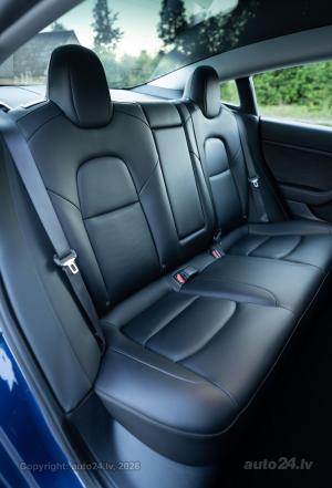 Zils Tesla Model 3 2021 Pērnava, ar dzinēja tilpumu 0.00 L un nobraukumu 118 tūkst. km par 24990 €, foto 19 vietnē AUTOMOTO.COM.LV