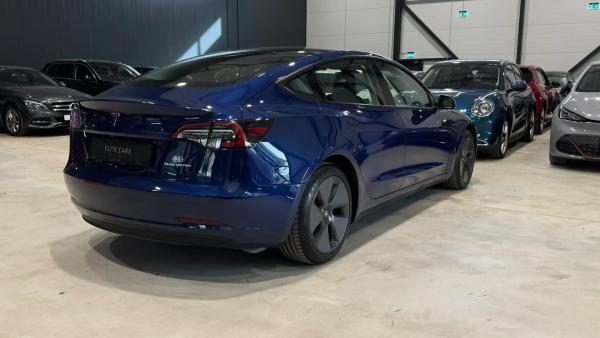 Zils Tesla Model 3 2021 Mārupe, ar dzinēja tilpumu 0.00 L un nobraukumu 124 tūkst. km par 26990 €, foto 4 vietnē AUTOMOTO.COM.LV