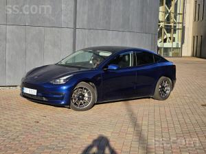 Zils Tesla Model 3 2021 Rīga, ar dzinēja tilpumu 0.00 L un nobraukumu 228 tūkst. km par 18999 €, foto 2 vietnē AUTOMOTO.COM.LV
