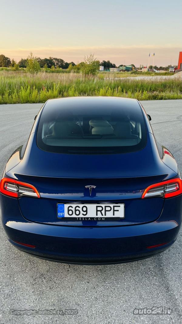 Blue Tesla Model 3 2022 in Tallinn, with an engine capacity of 0.00 L and mileage of 55 thousand km for 29990 €, photo 7 on AUTOMOTO.COM.LV