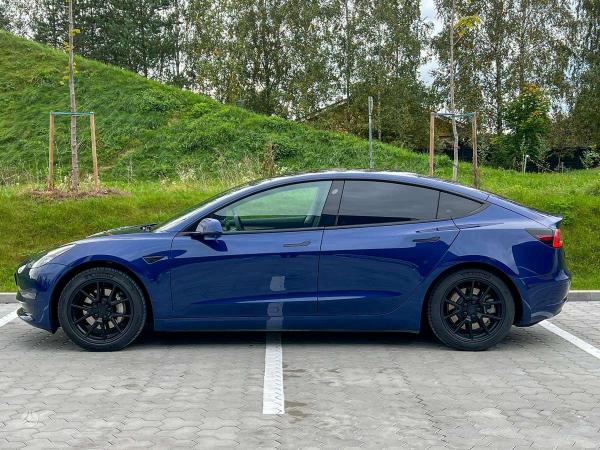 Zils Tesla Model 3 2022 Viļņa, ar dzinēja tilpumu 0.00 L un nobraukumu 69 tūkst. km par 28200 €, foto 4 vietnē AUTOMOTO.COM.LV