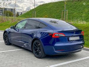 Zils Tesla Model 3 2022 Viļņa, ar dzinēja tilpumu 0.00 L un nobraukumu 69 tūkst. km par 28200 €, foto 5 vietnē AUTOMOTO.COM.LV