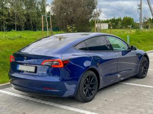 Zils Tesla Model 3 2022 Viļņa, ar dzinēja tilpumu 0.00 L un nobraukumu 69 tūkst. km par 28200 €, foto 8 vietnē AUTOMOTO.COM.LV